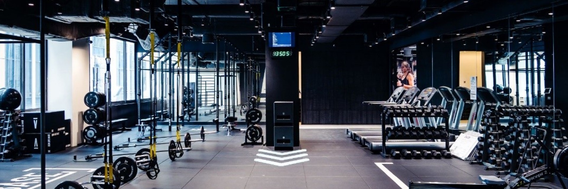 8. : Winning “Asia’s Gym of The Year” BASE, Bangkok